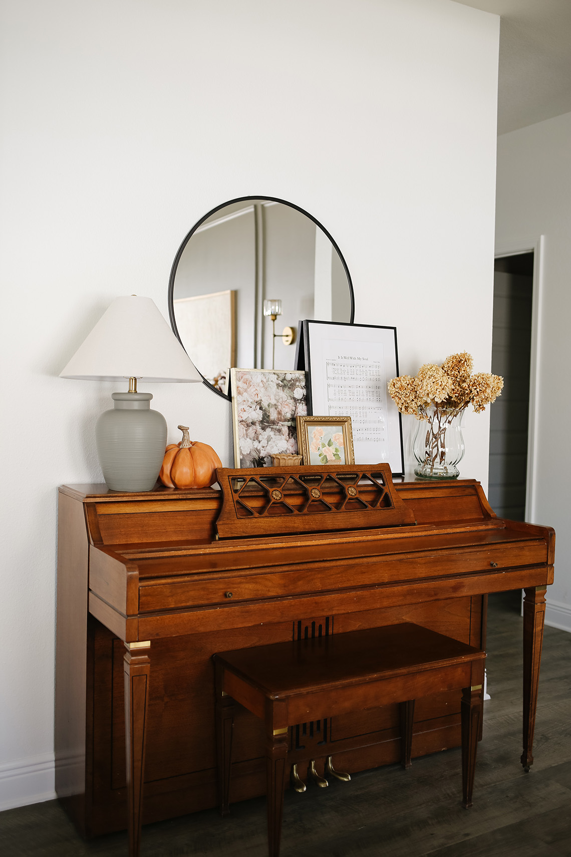 Cozy Fall Home Tour with Simple Fall Decorating Ideas - The Simple Cozy ...
